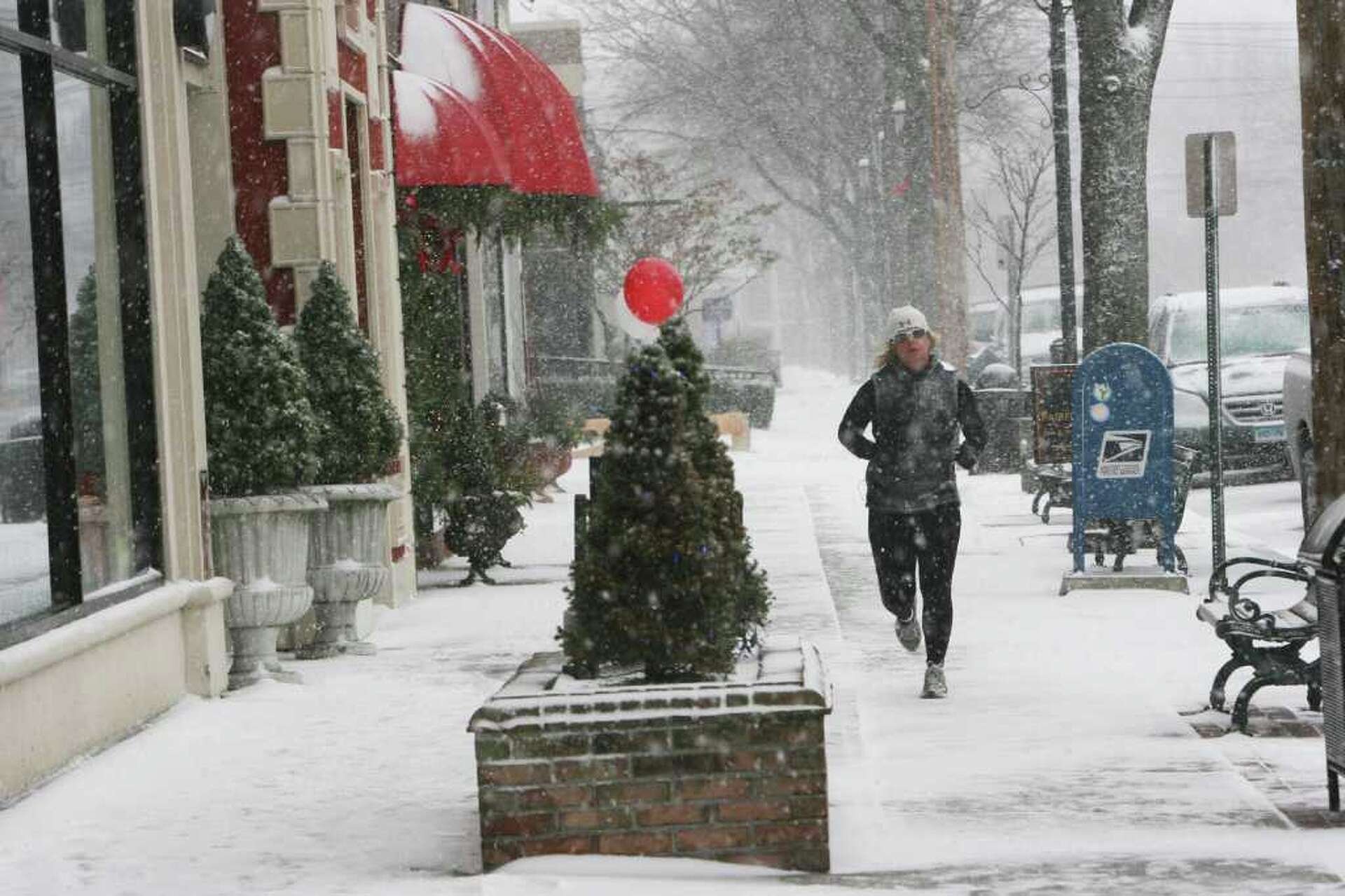 Near-blizzard conditions cripple Greater Danbury area