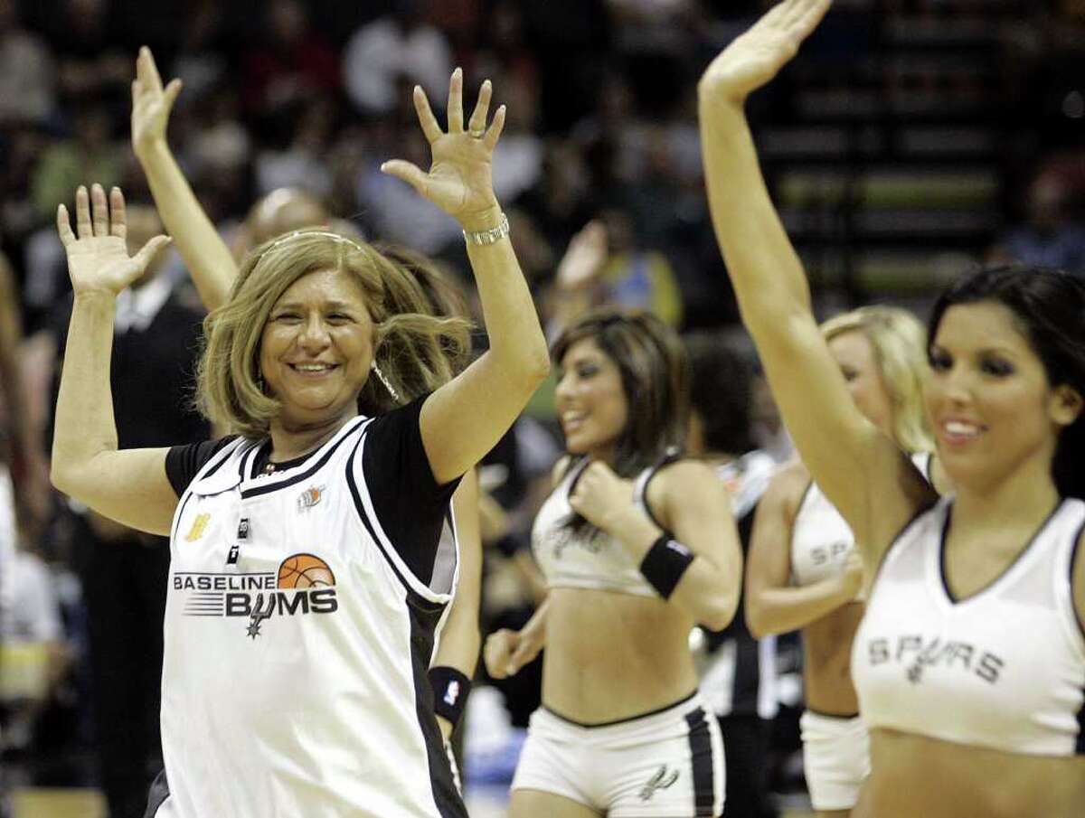 25 types of San Antonio Spurs fans you will meet at the game this season