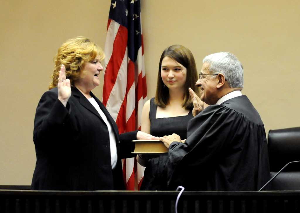 Swearing-in ceremony is a groundbreaker