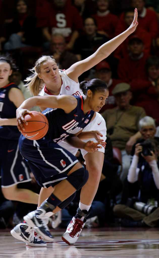 Stanford ends UConn's 90-game winning streak