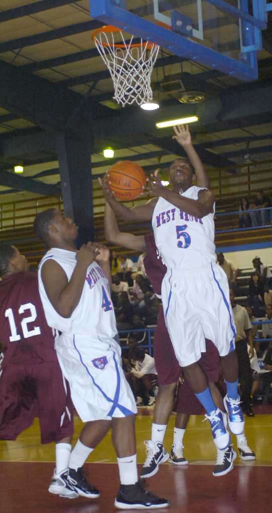 Silsbee boys basketball beats West Brook in Williams' return