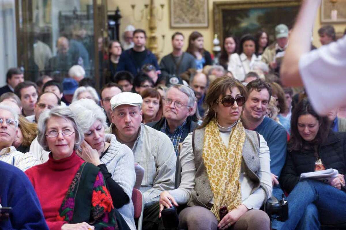 John Lennon 'Abbey Road' suit sells for $46,000