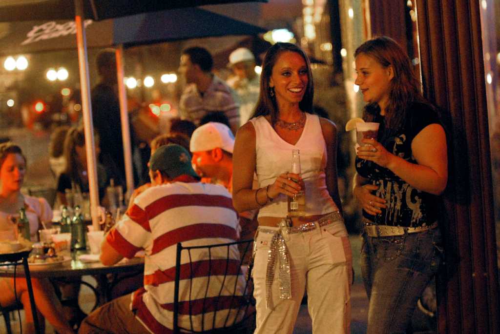City urges bar owners to have last call earlier