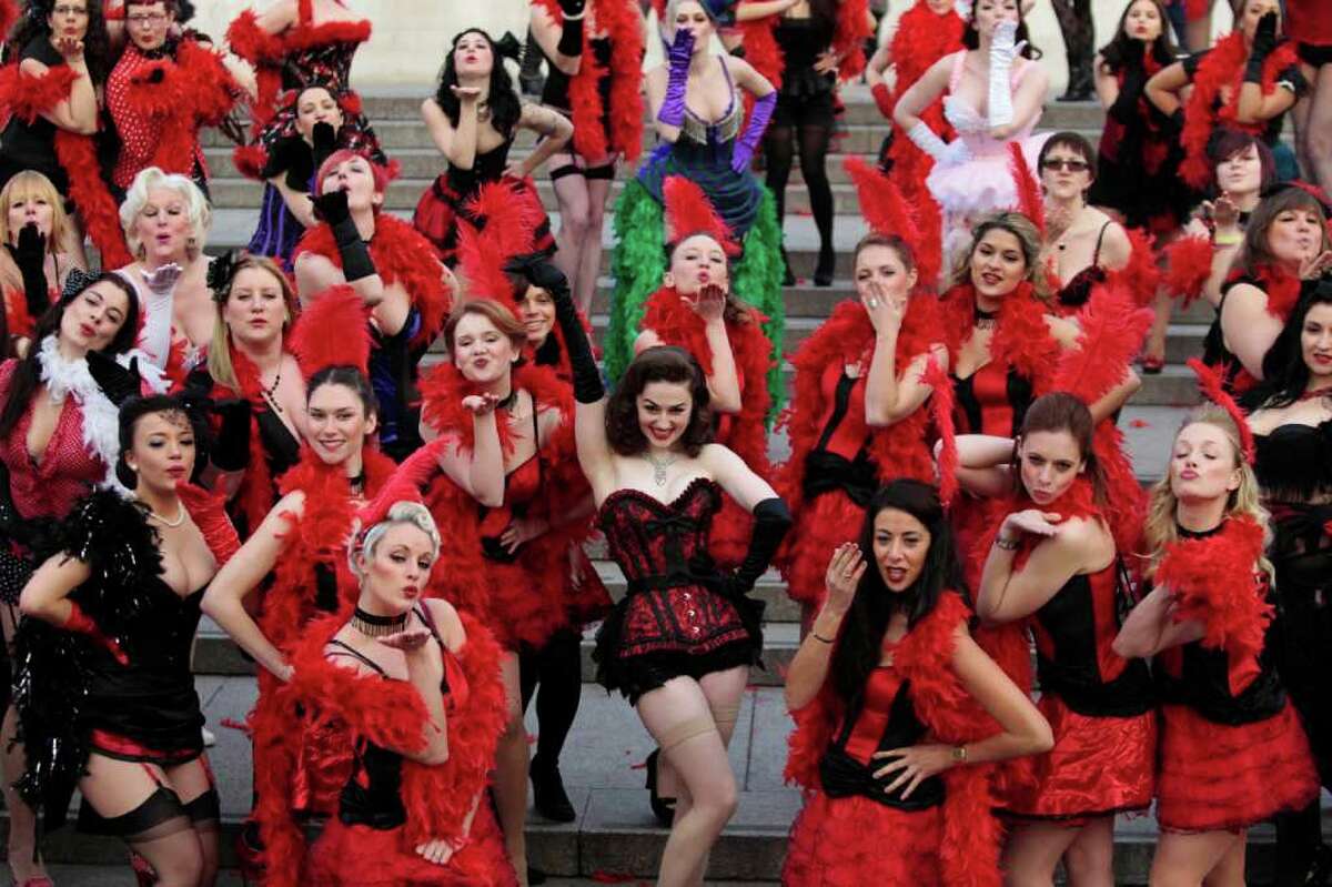 World's largest burlesque dance