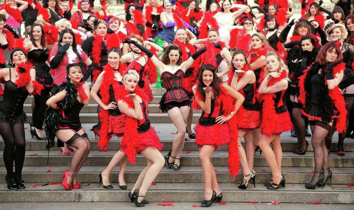 World's largest burlesque dance