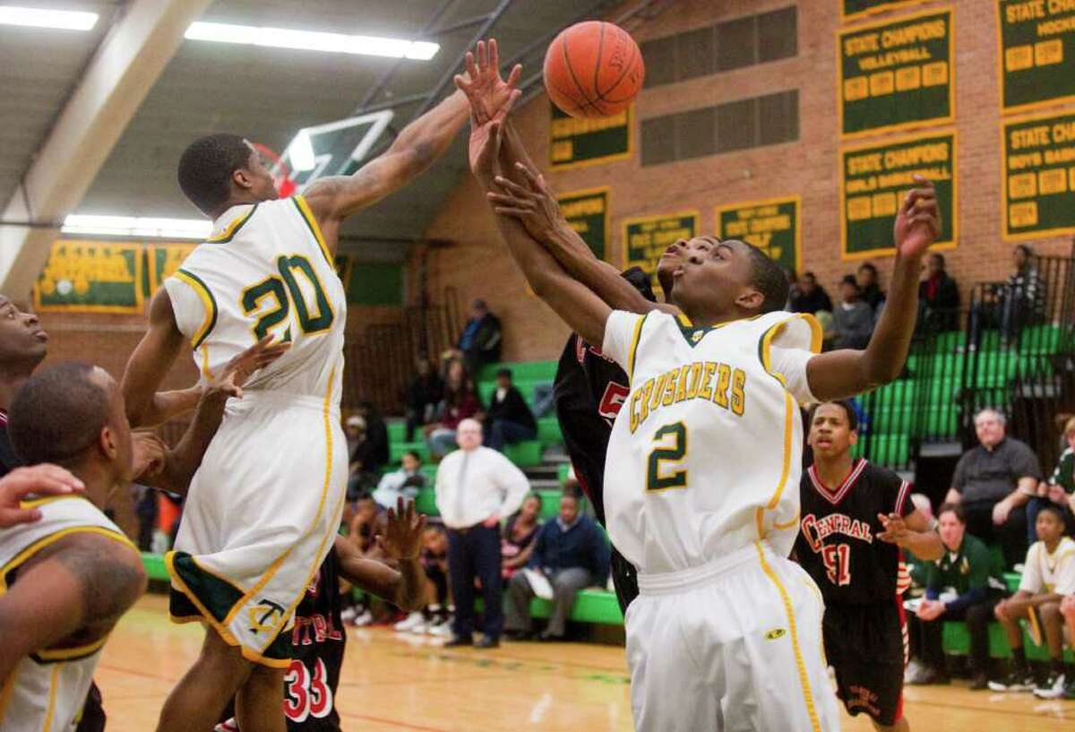 Boys Basketball: Trinity Catholic vs. Central