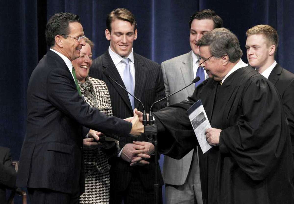 Malloy takes oath as governor at 'crossroads of crisis and opportunity'