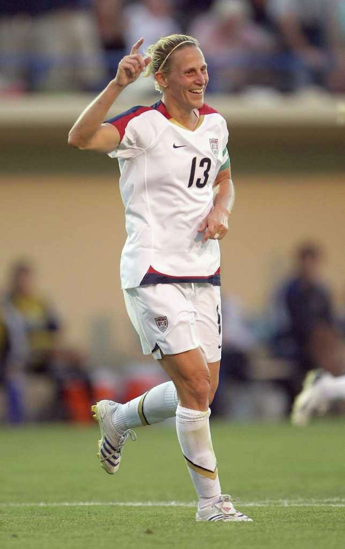 Wilton's Lilly retiring from U.S. soccer