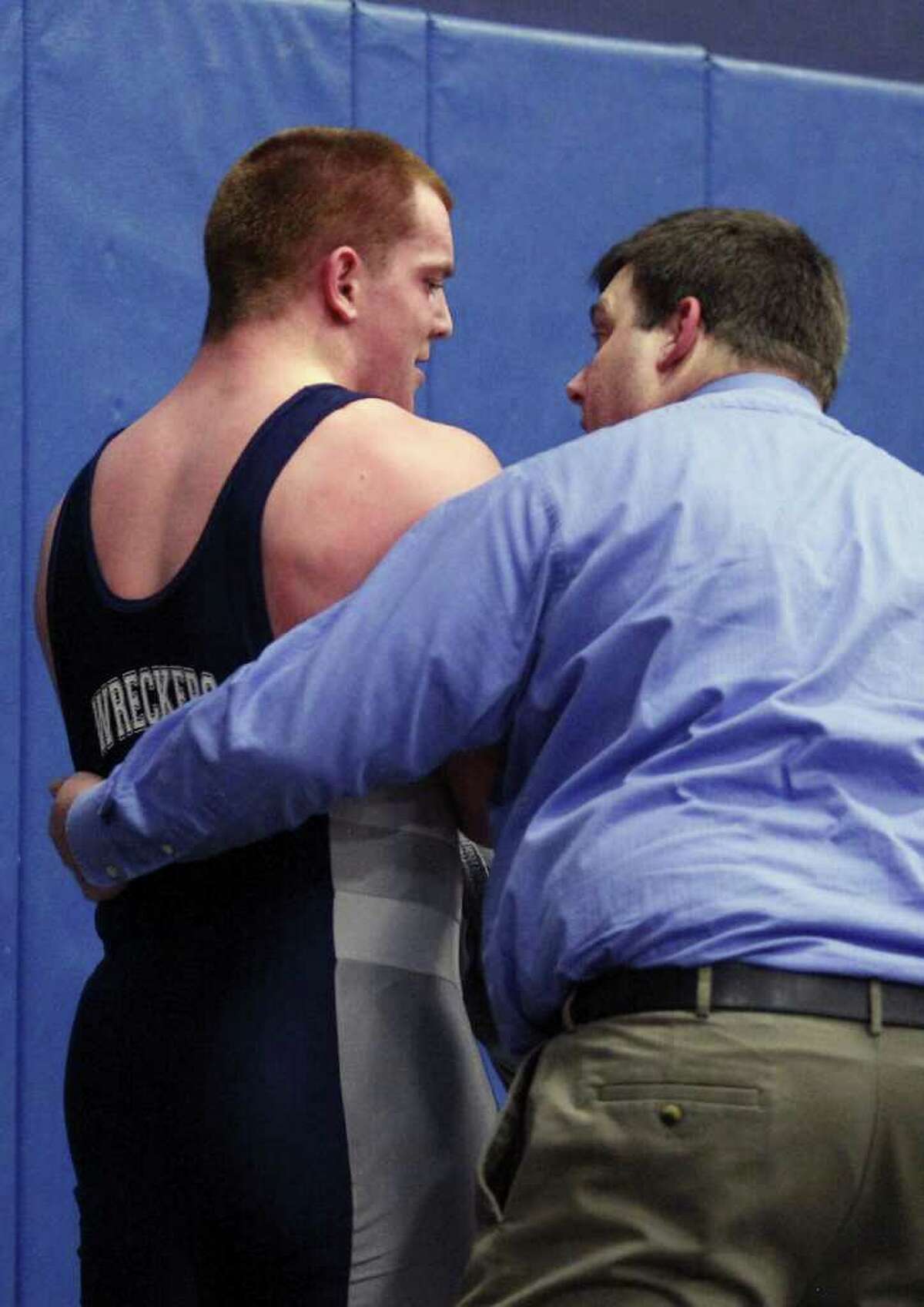 Staples wrestling on its way up despite dual meet loss