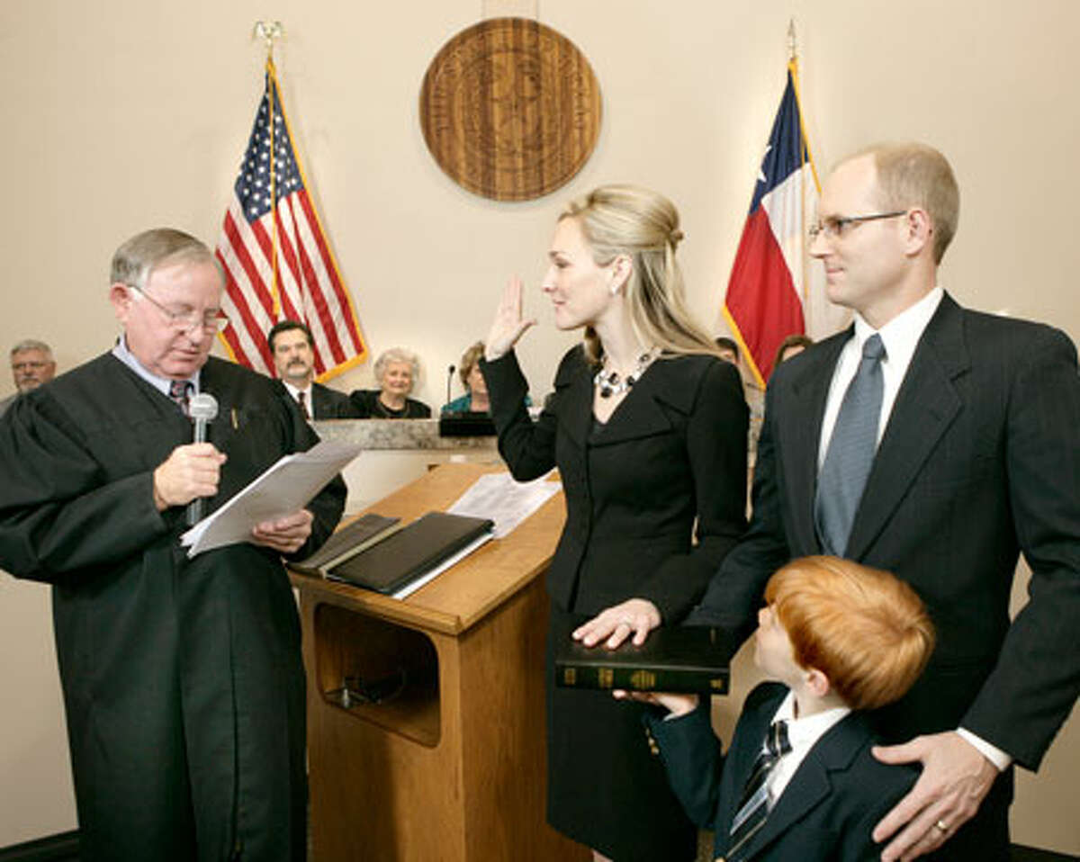 Newly elected officials sworn into office
