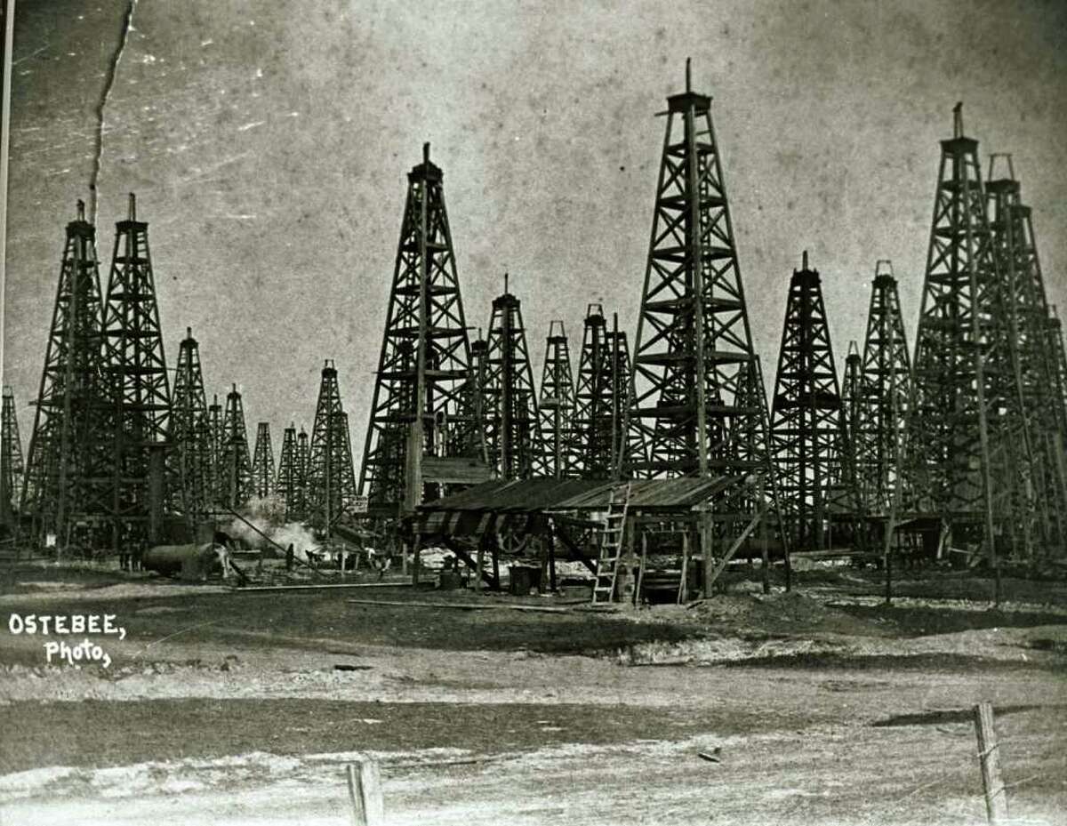 117 years ago: The Spindletop Hill gusher blew up Texas' oil craze in ...