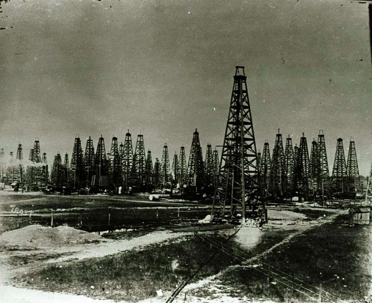 117 years ago: The Spindletop Hill gusher blew up Texas' oil craze in ...