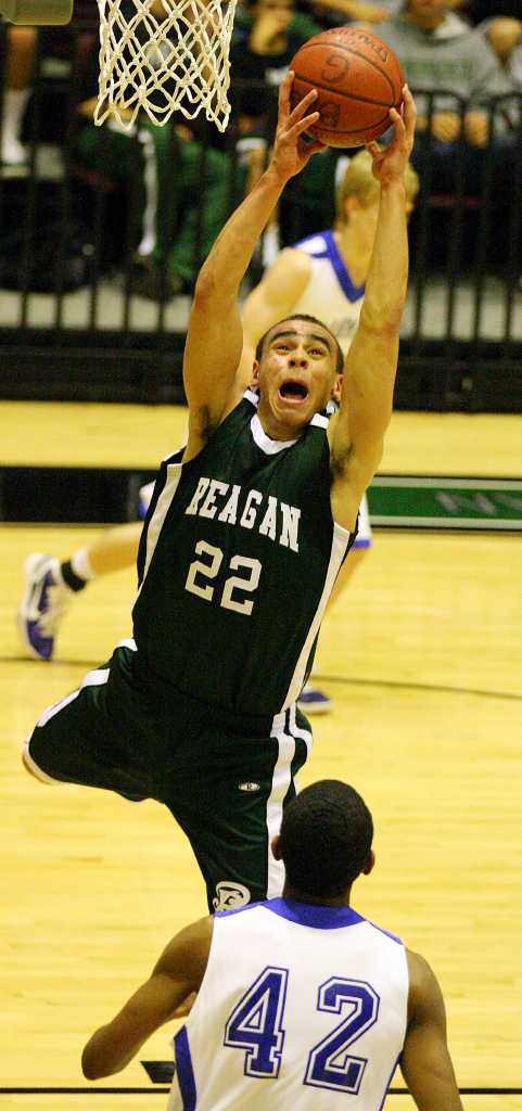 Boys Basketball: Reagan 61, MacArthur 57