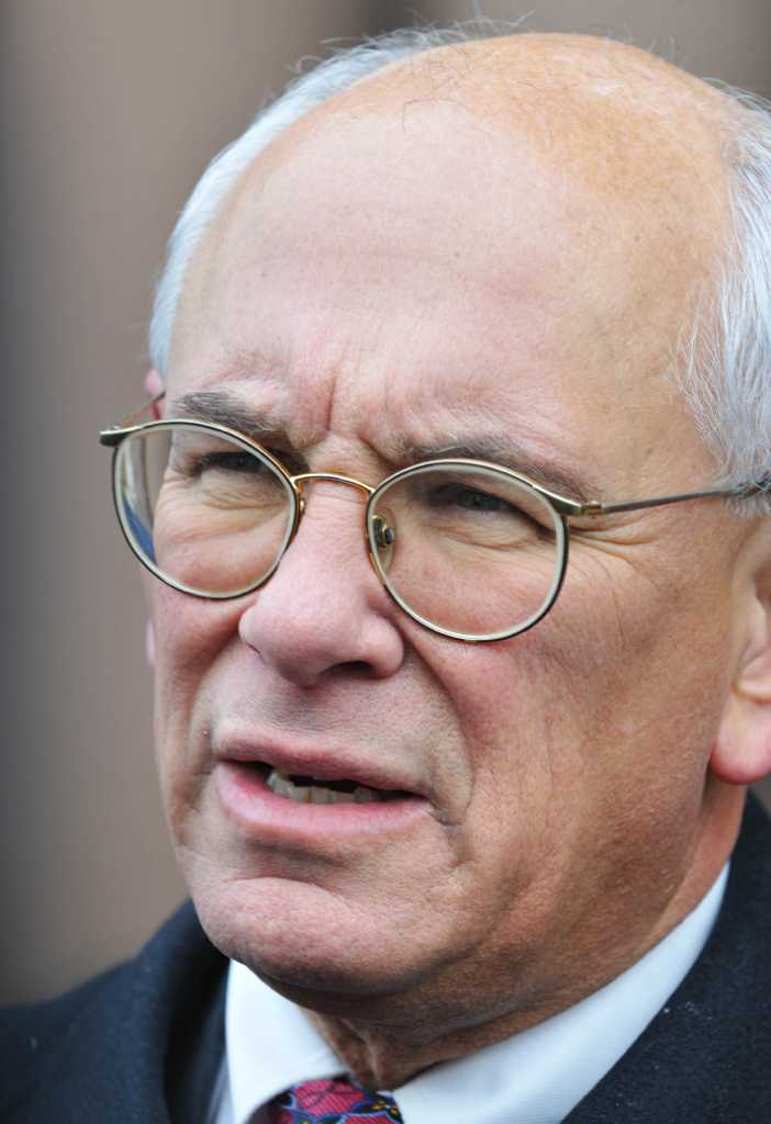 Schumer says cuts to emergency radio system puts region at risk