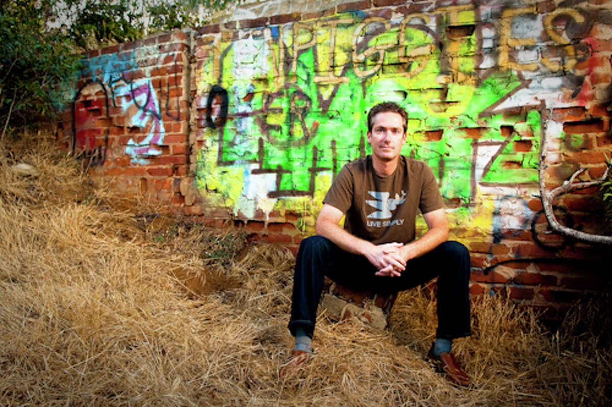 'The 100 Thing Challenge' explores one man's journey toward mindful ...