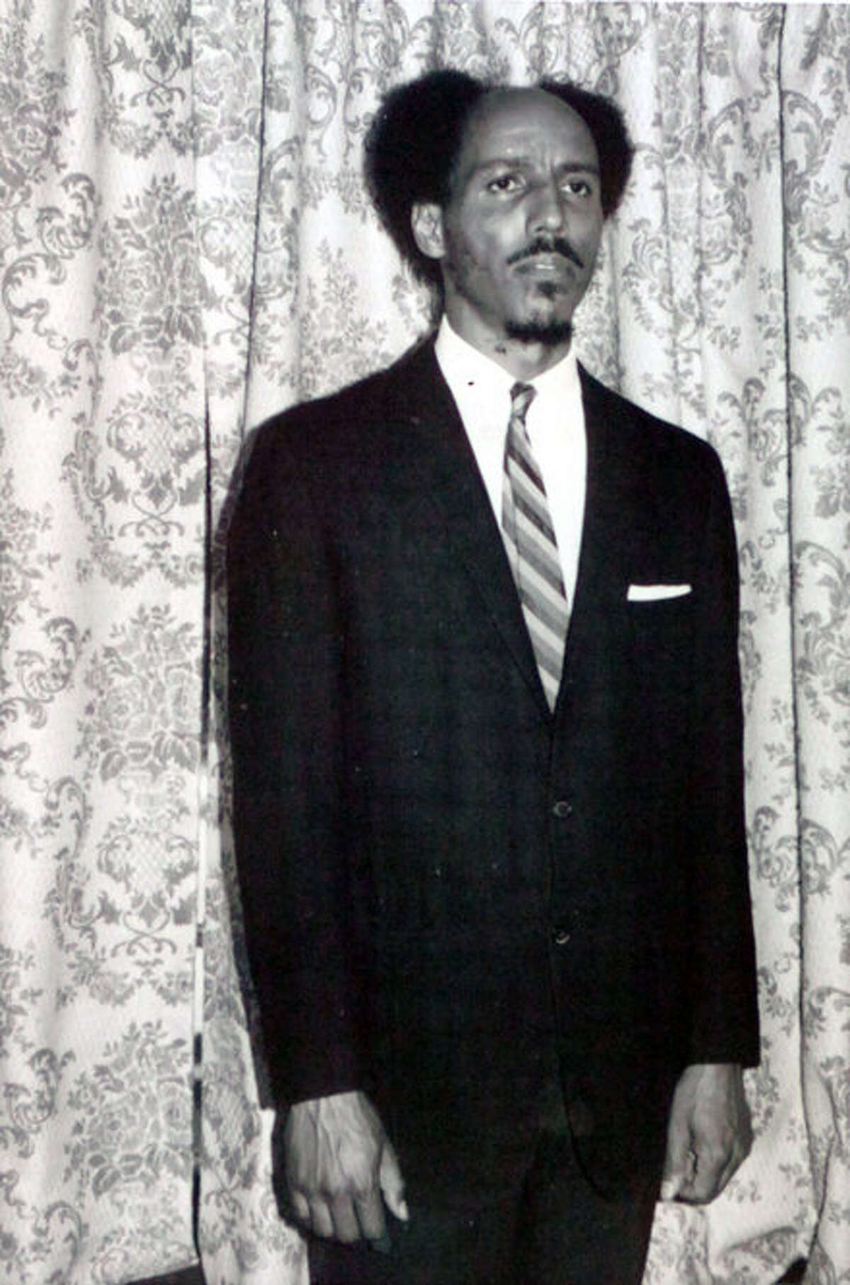 Lamar names auditorium after retired professor