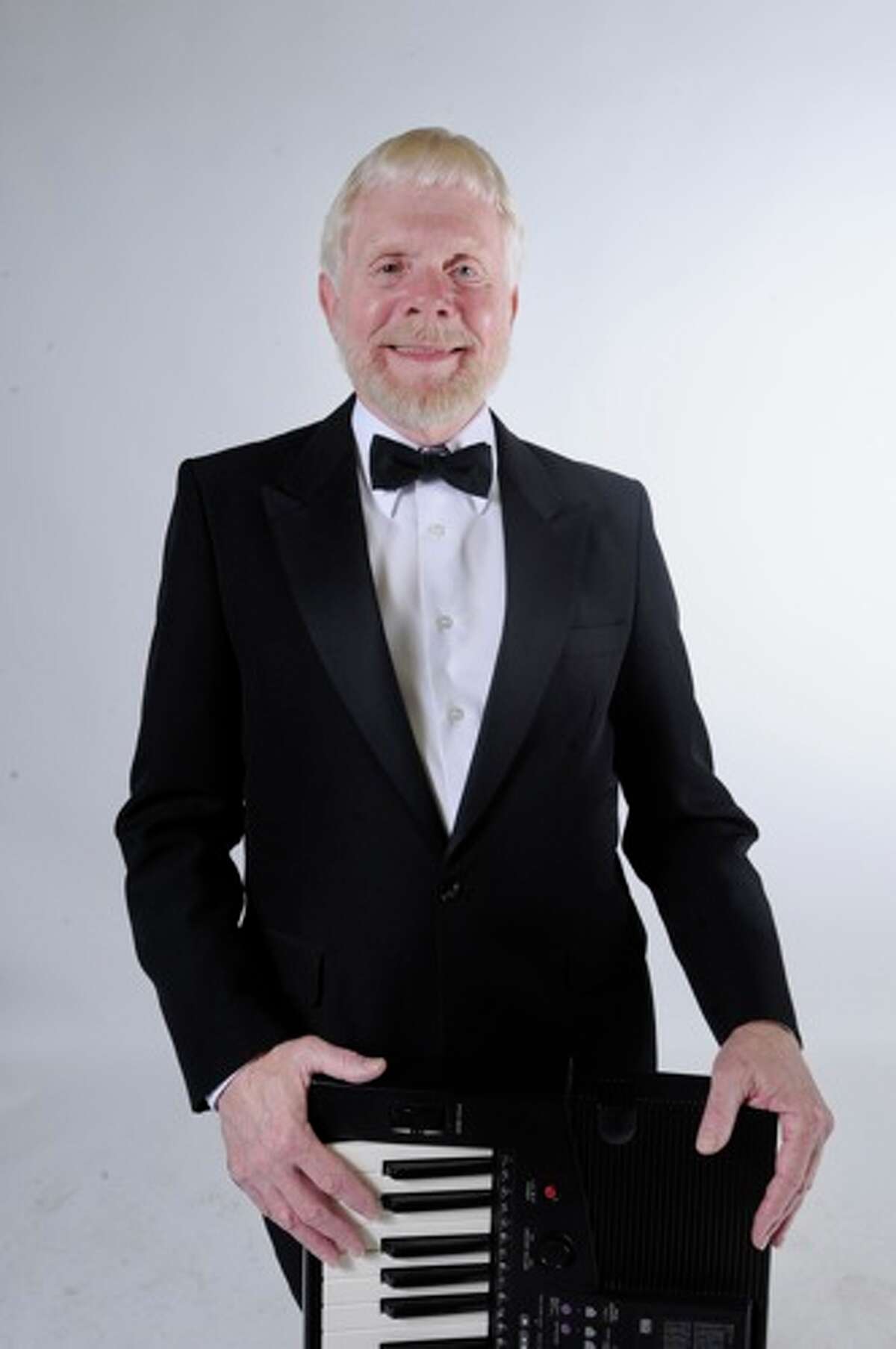 Night & Day Orchestra swings Southeast Texas