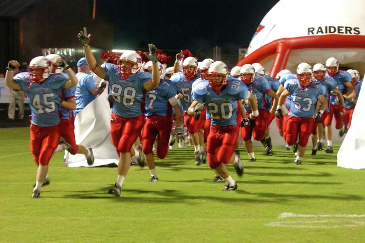 Lumberton Raiders Homecoming Matchup Against The Vidor Pirates