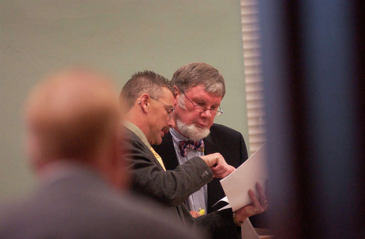 Suspended cop fights to get his job back