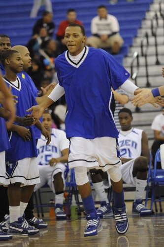 Ozen's Frank breaks two school records