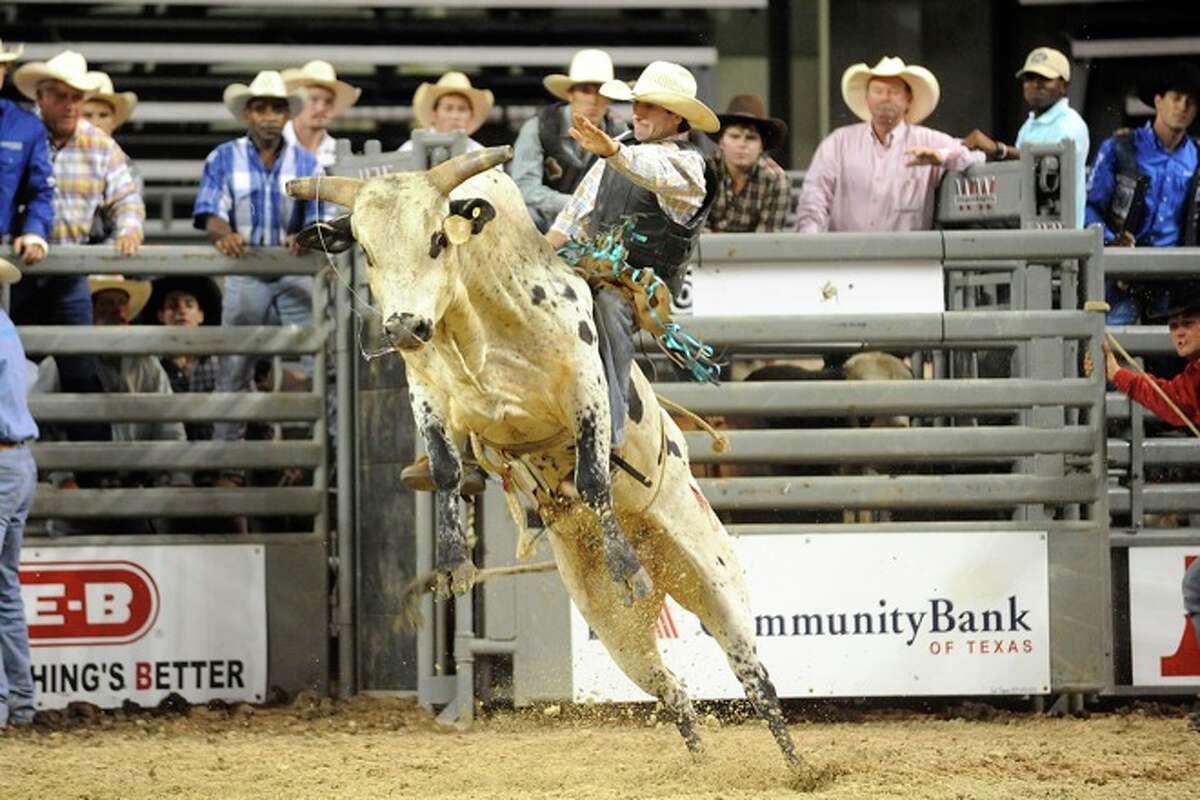 PBR Chute-Out Bull Ride Hits Ford Arena