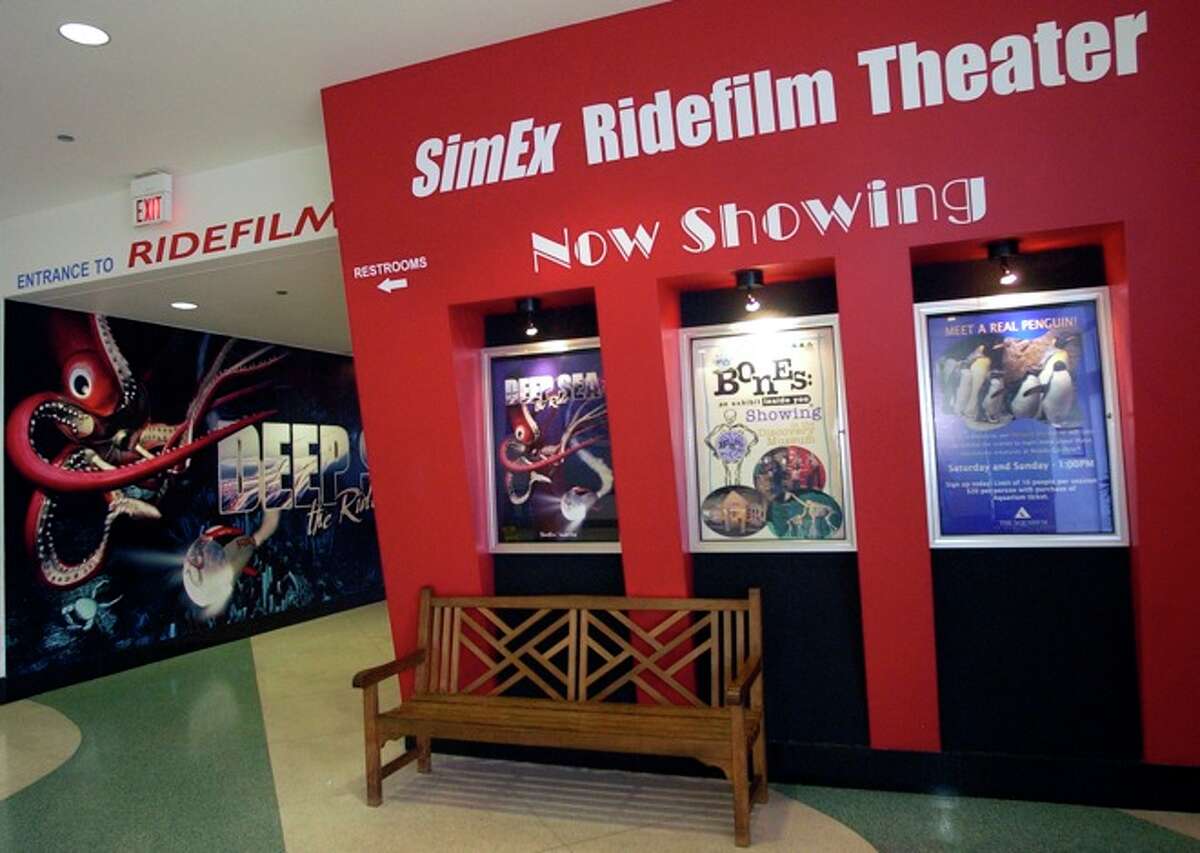 A walking tour of Moody Gardens