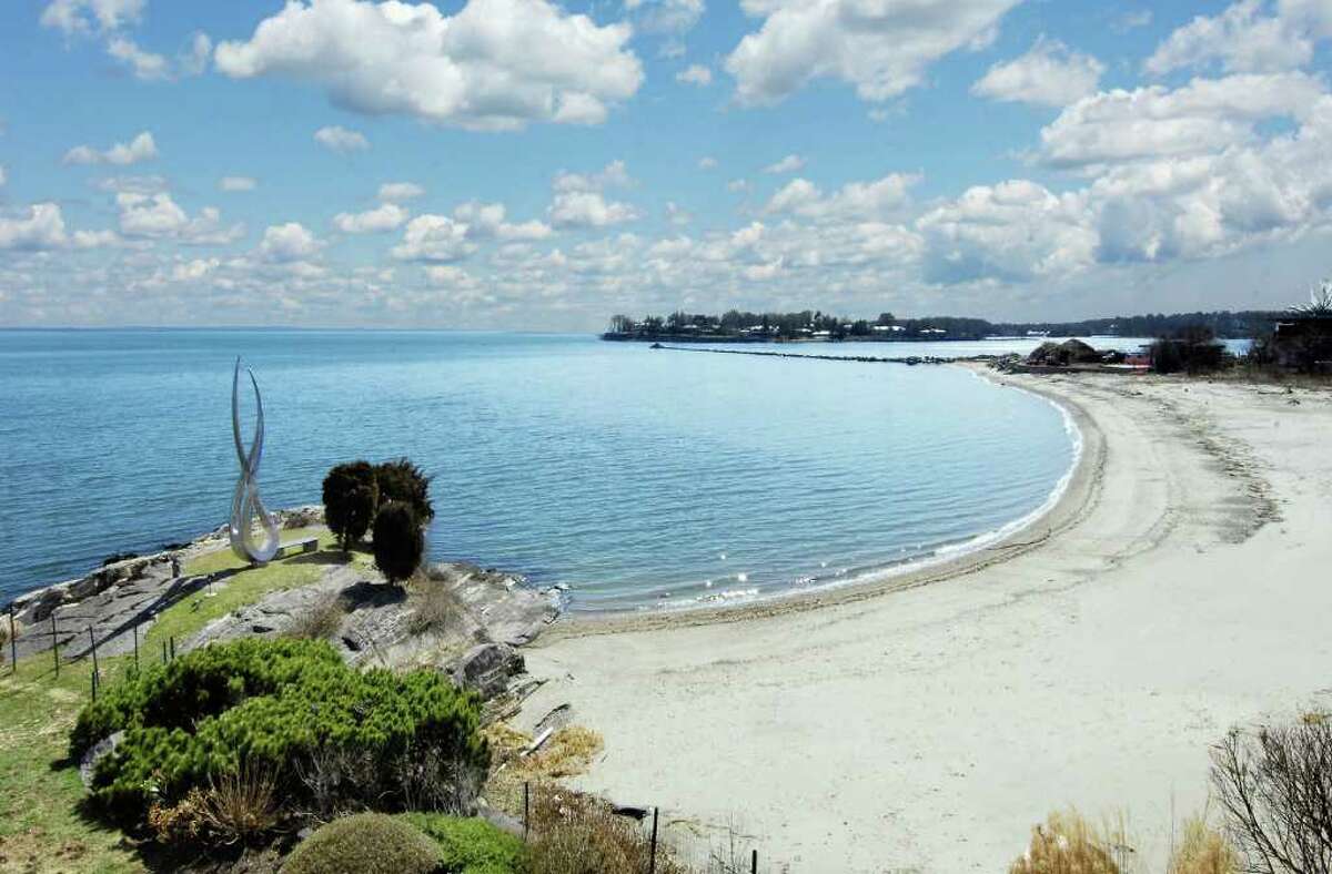 Real estate: A Hawthorne Beach contemporary with spectacular sound views