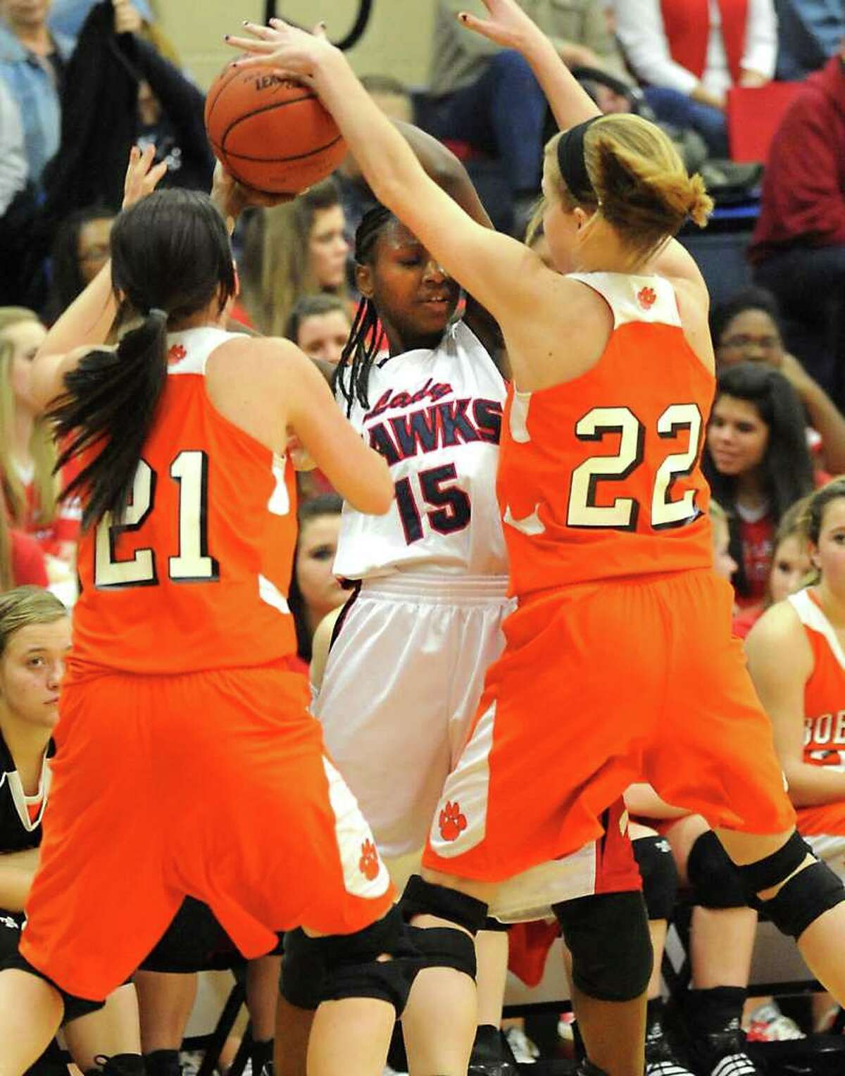 Hardin-Jefferson girls basketball team beats Orangefield