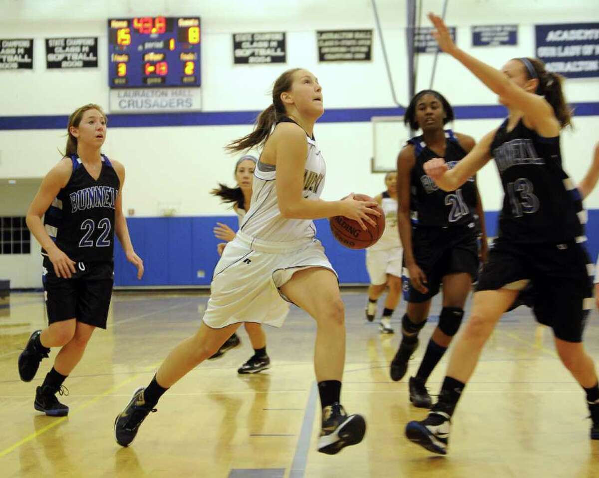 Thursday's high school roundup: Trumbull's Anderson gets 200th career win