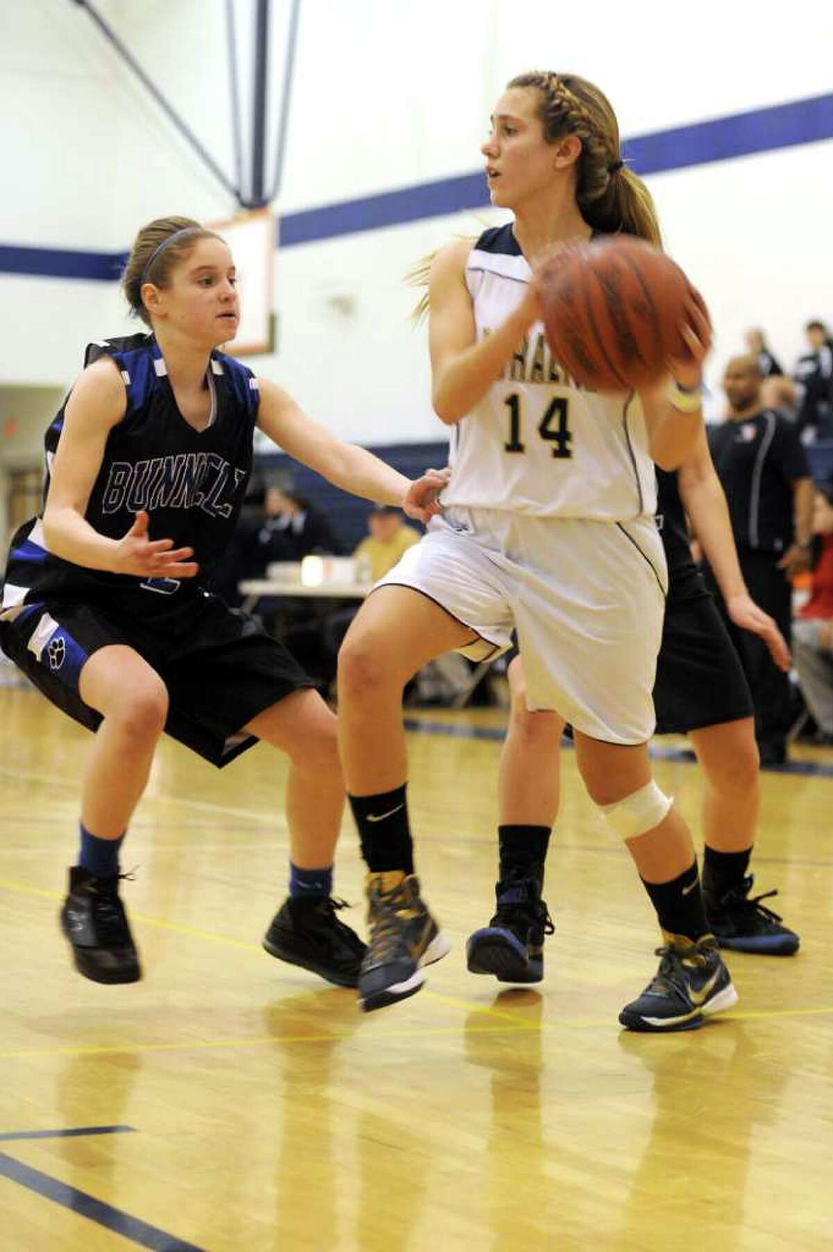 Thursday's high school roundup: Trumbull's Anderson gets 200th career win