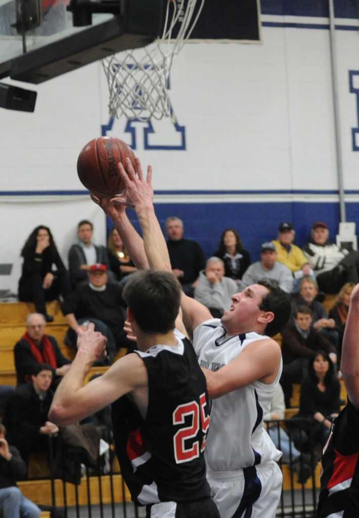 New Canaan basketball's comeback bid falls short