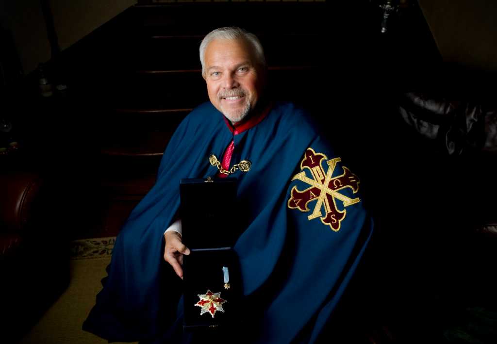 Fedele, Stamford native son, knighted