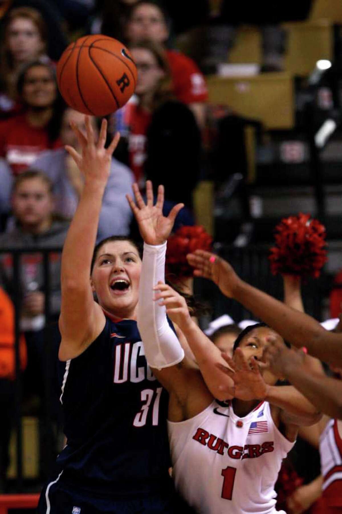 UConn comes out big in second half, routs Rutgers