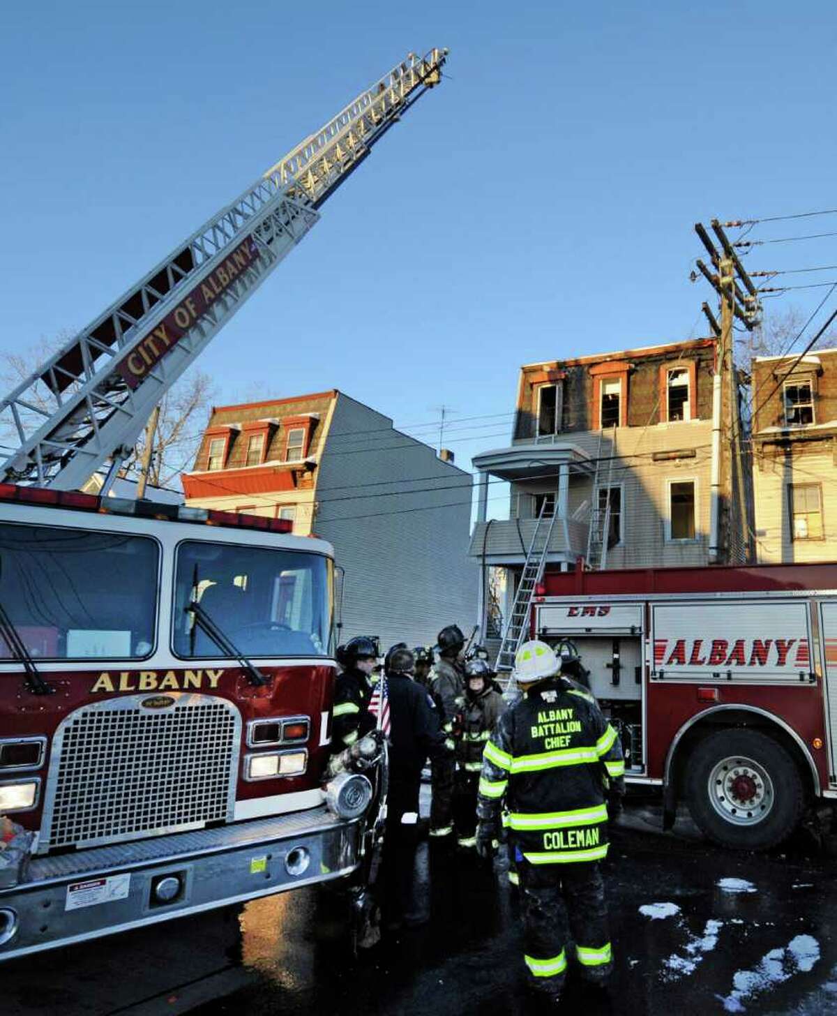 Overnight fire causes traffic detours in Albany