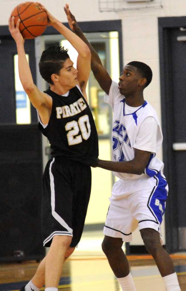 Ozen boys basketball team responds, wins over Vidor in overtime
