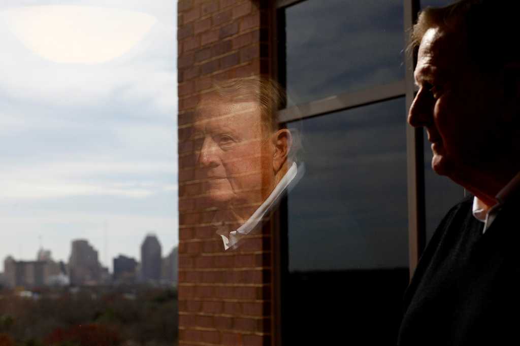 For McCombs, the thrill of the deal is the key