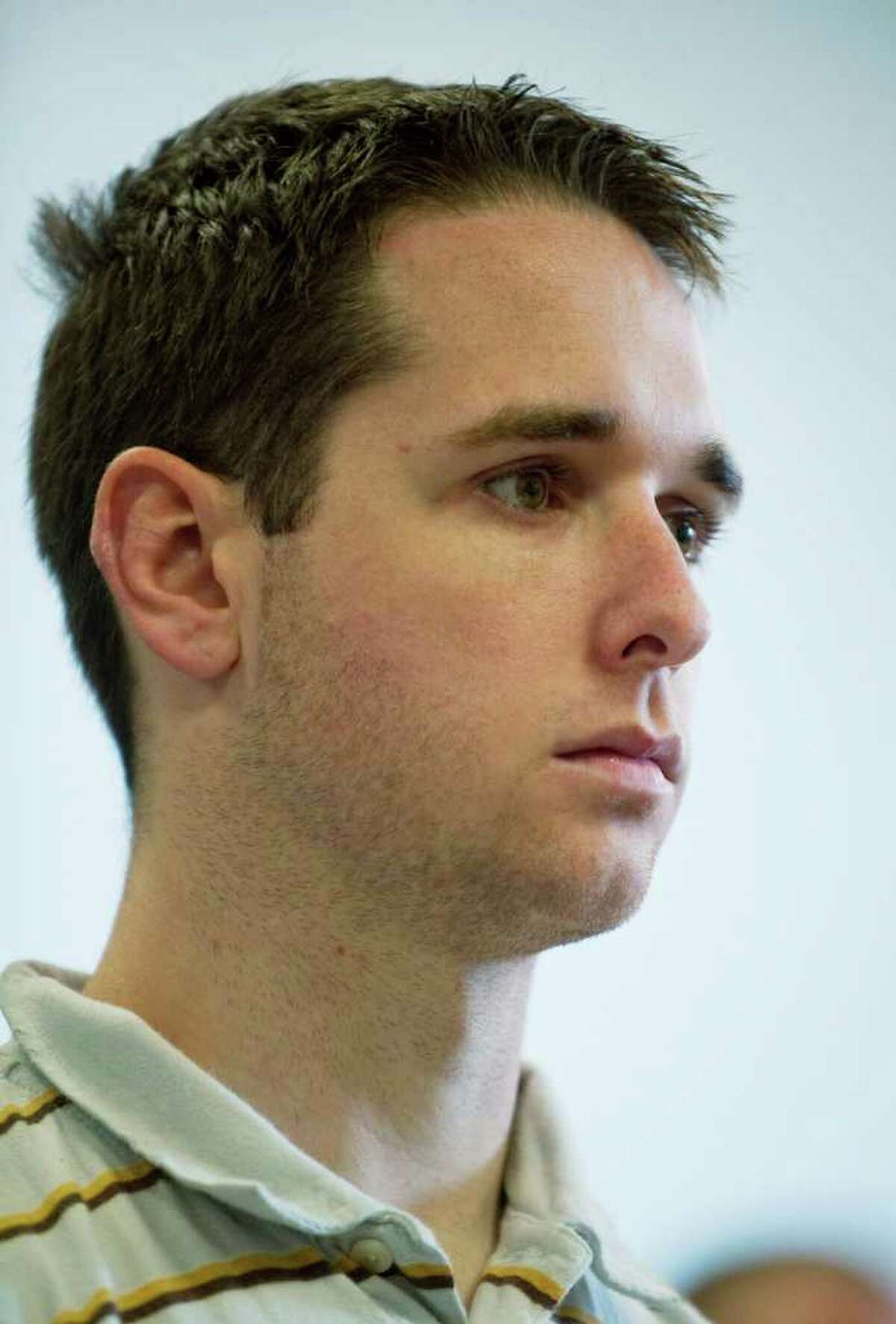 Fiancee stands by Yale lab killing suspect