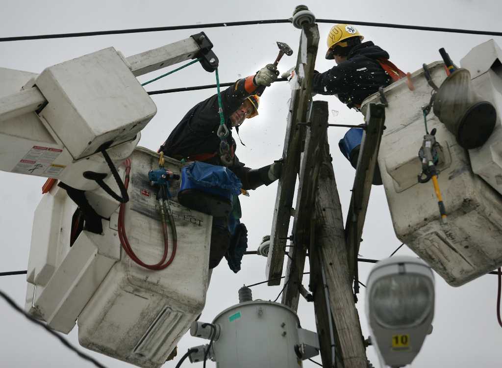 Massive ice storm knocks out power, causes havoc in Southwestern Conn.