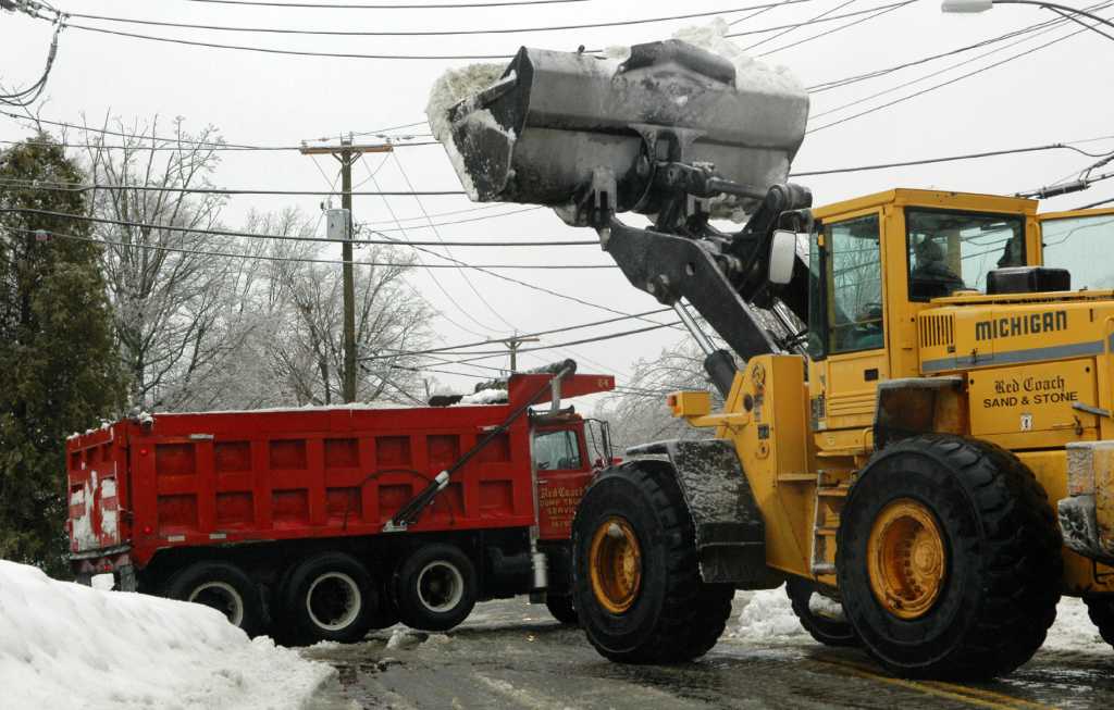 Snow creates jobs, for construction workers, landscapers