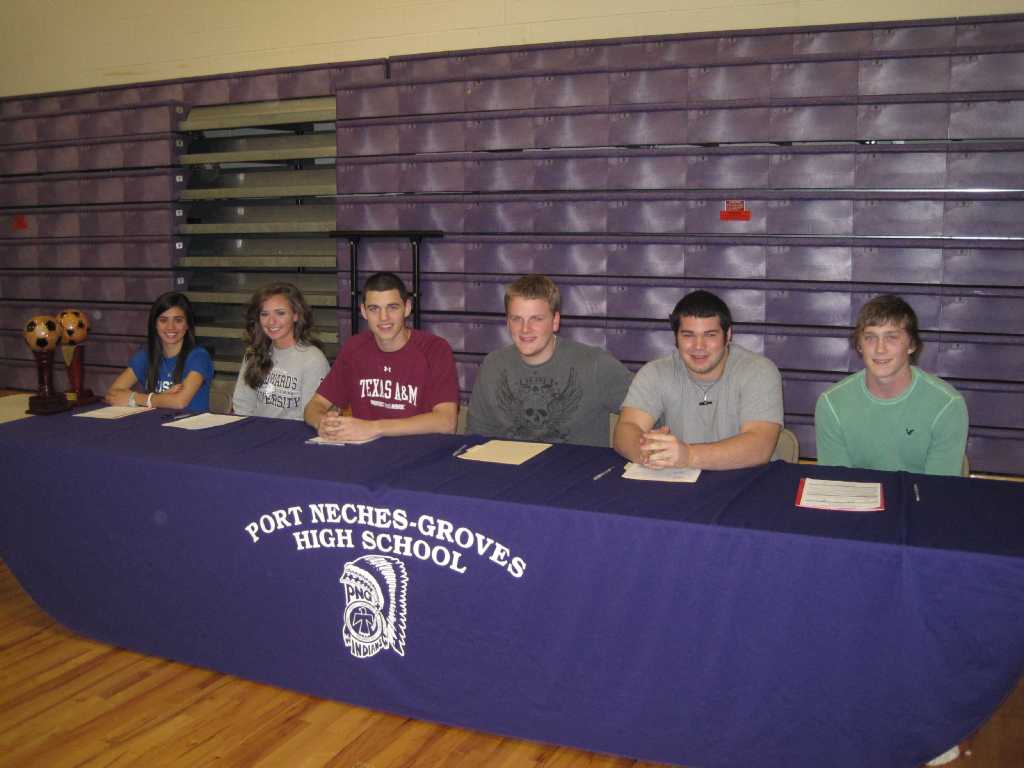 :List of Area High School Football Signings