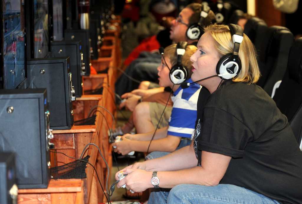 X-Con game center closing, liquidating all games and equipment