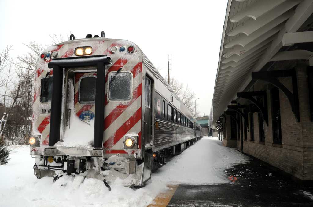 Metro-North woes derail Waterbury line