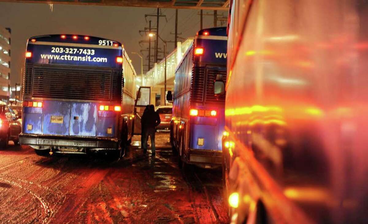 Metro-North woes derail Waterbury line
