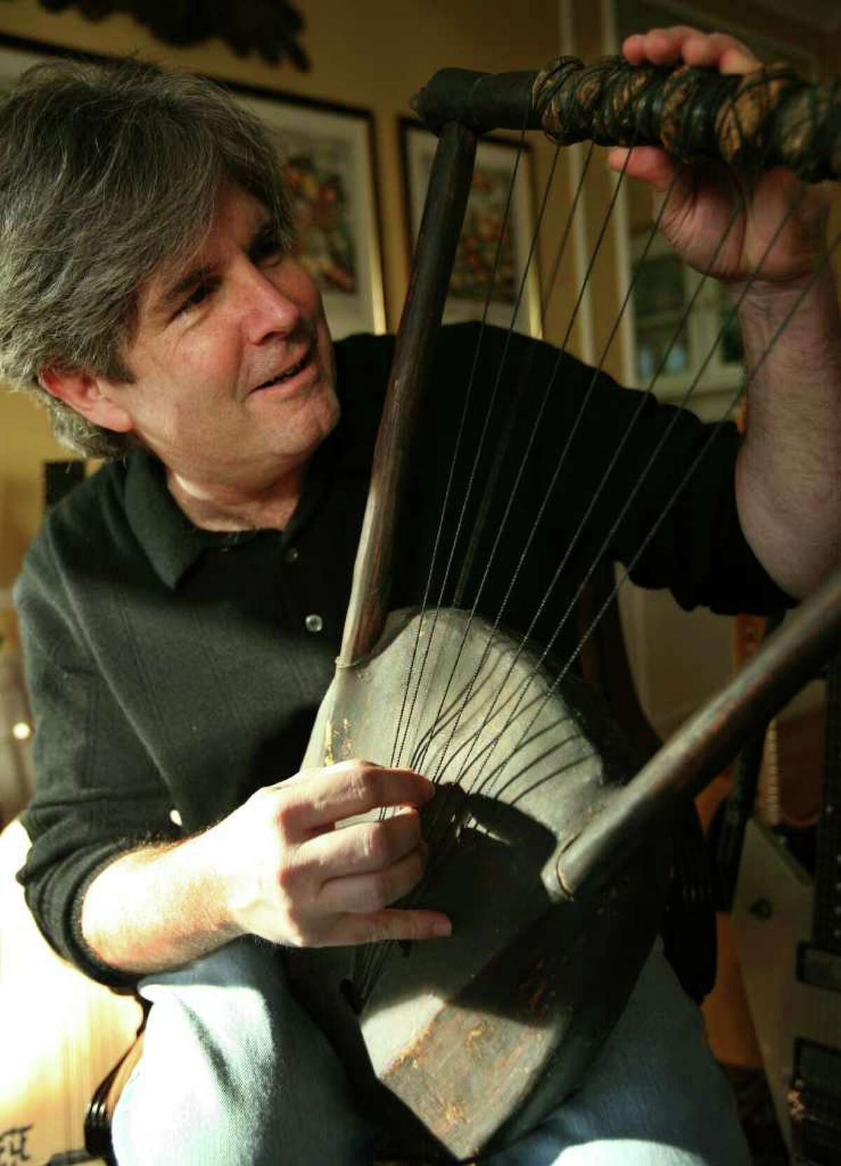 National Guitar Museum rolls out "Guitar: The Instrument That Rocked ...