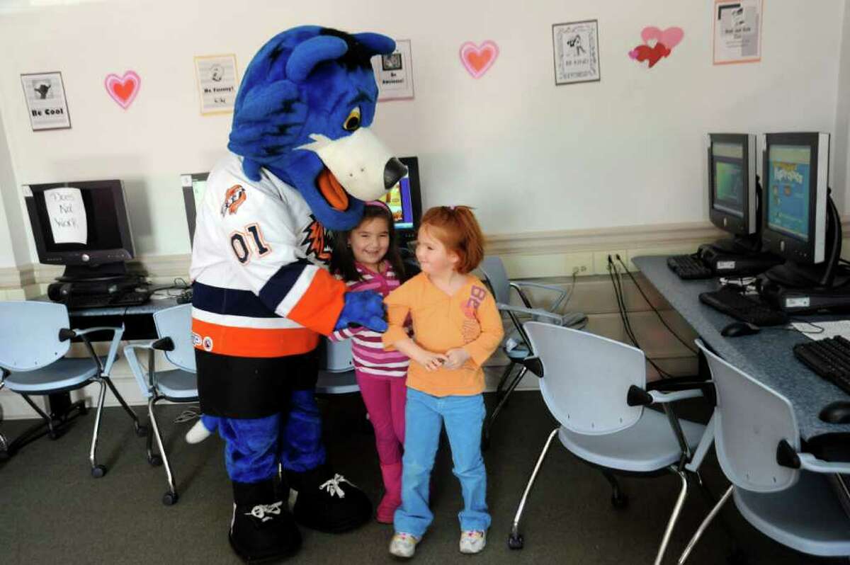 Greenwich kids enjoy winter break at local ice rinks