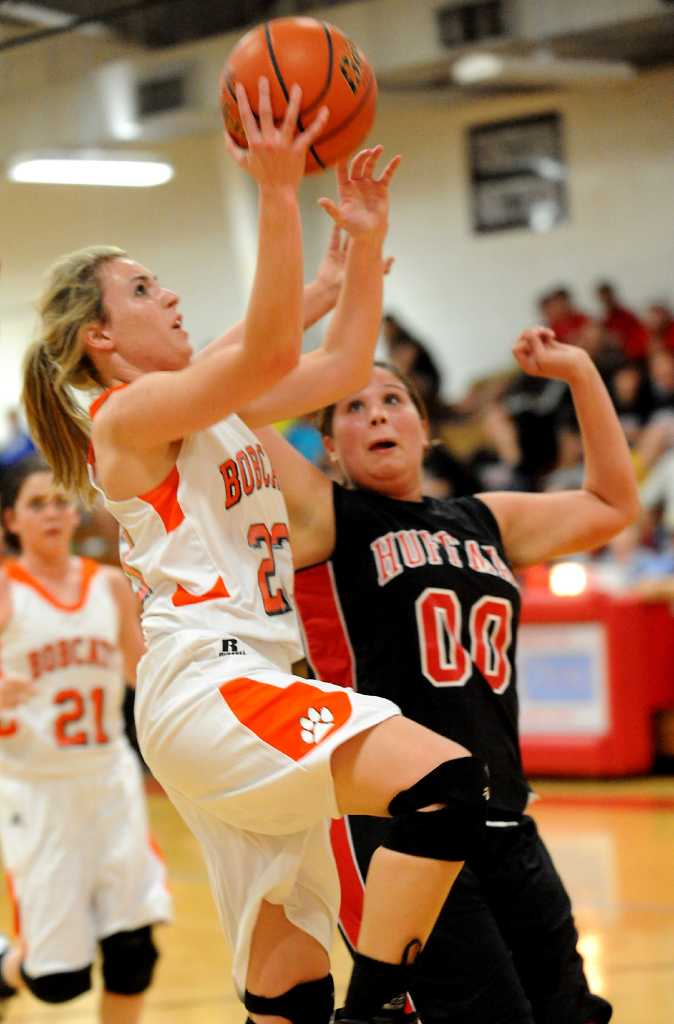 Orangefield girls basketball team rolls to playoff win