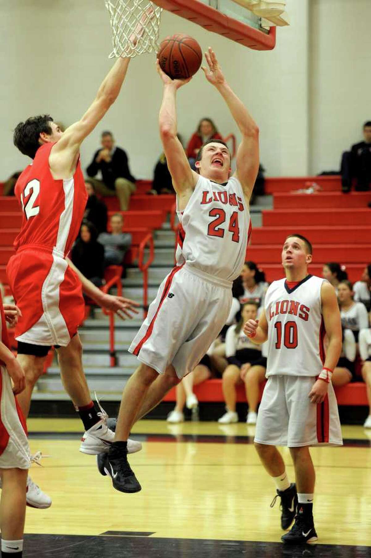 Tuesday's high school roundup: Tarpey leads Fairfield Prep past Foran