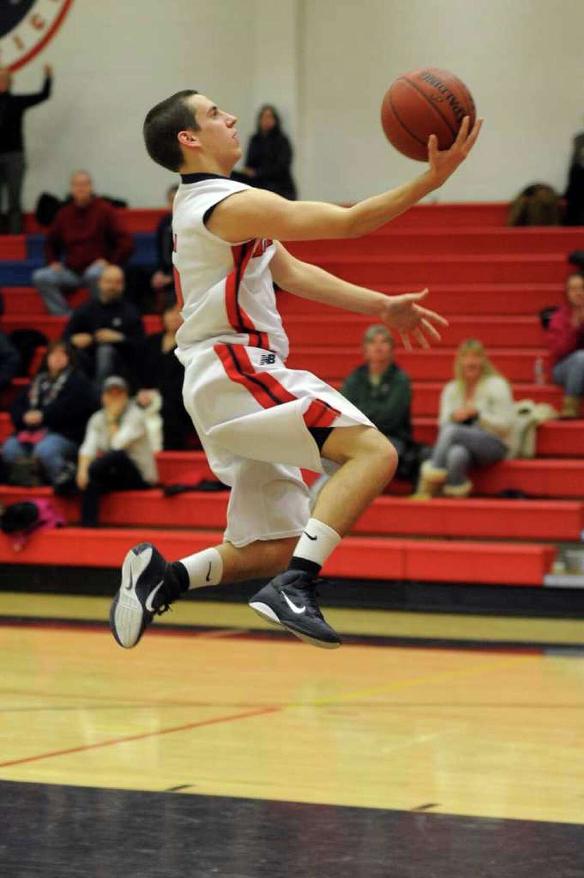 Tuesday's high school roundup: Tarpey leads Fairfield Prep past Foran