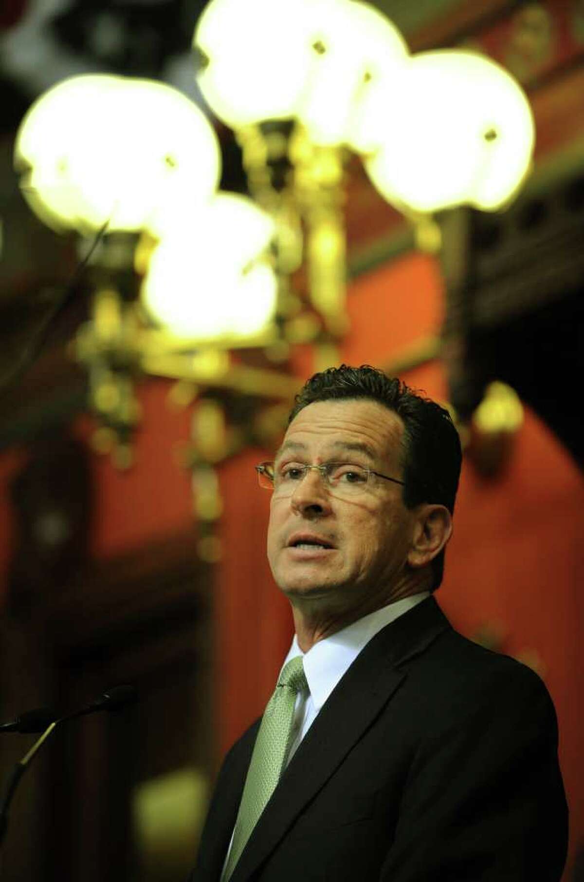 Malloy puts all his cards on the table