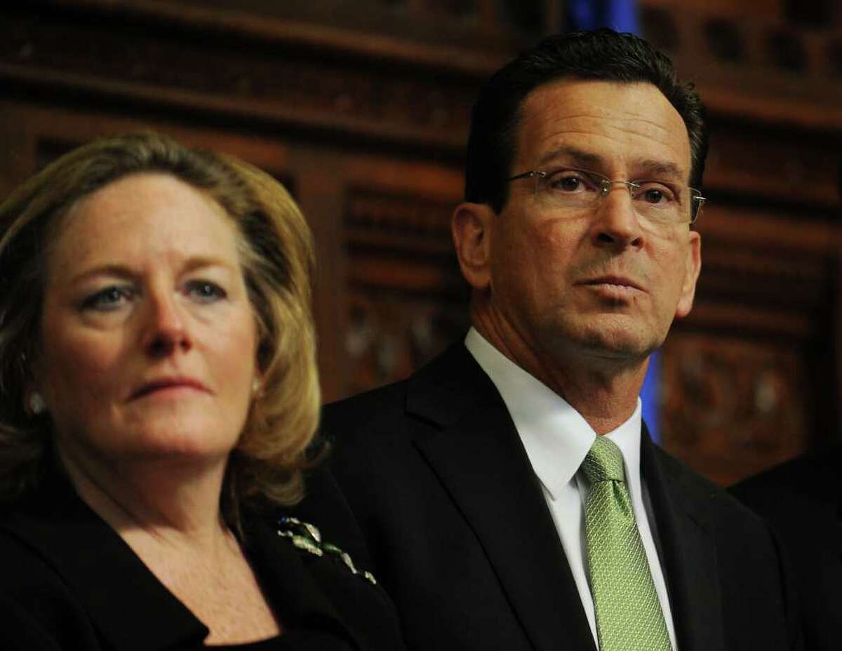 Malloy puts all his cards on the table
